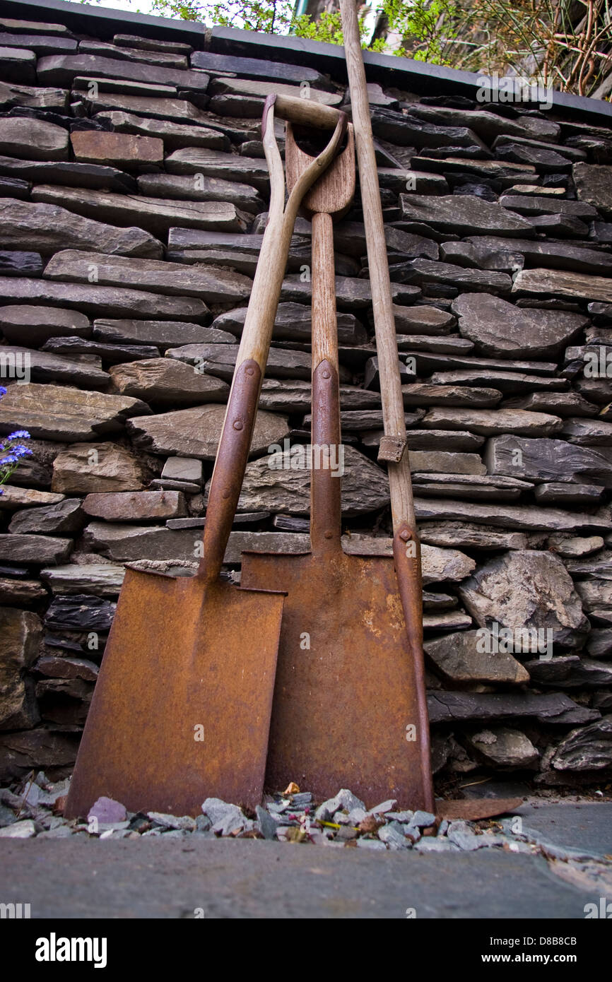 Garden spades hi-res stock photography and images - Alamy