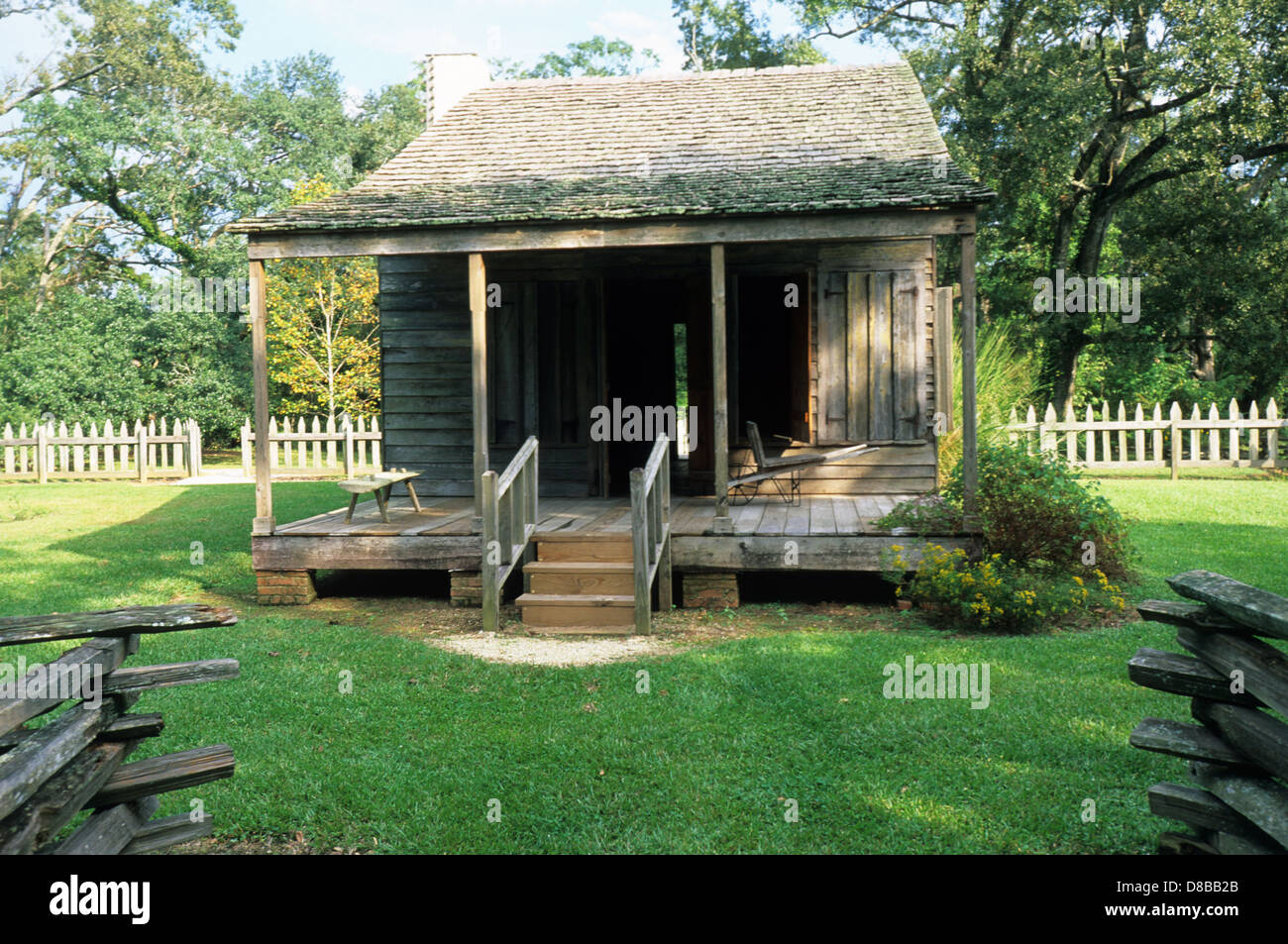 Acadian cabin hi-res stock photography and images - Alamy