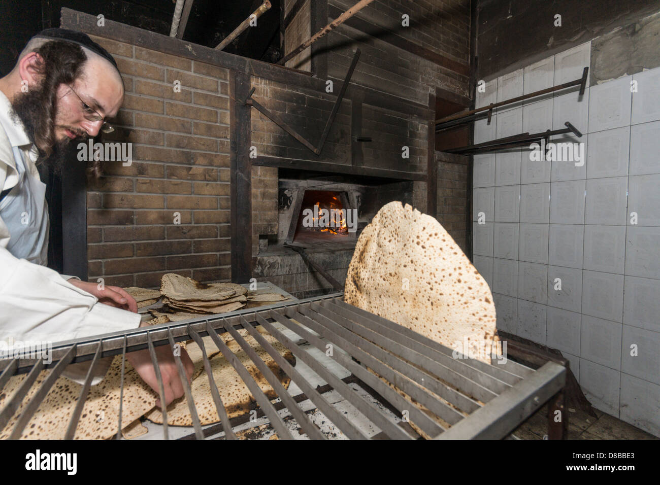 Jerusalem, Israel. Ultra-Orthodox ("Haredi") man holding Maztoh (Jewish ...
