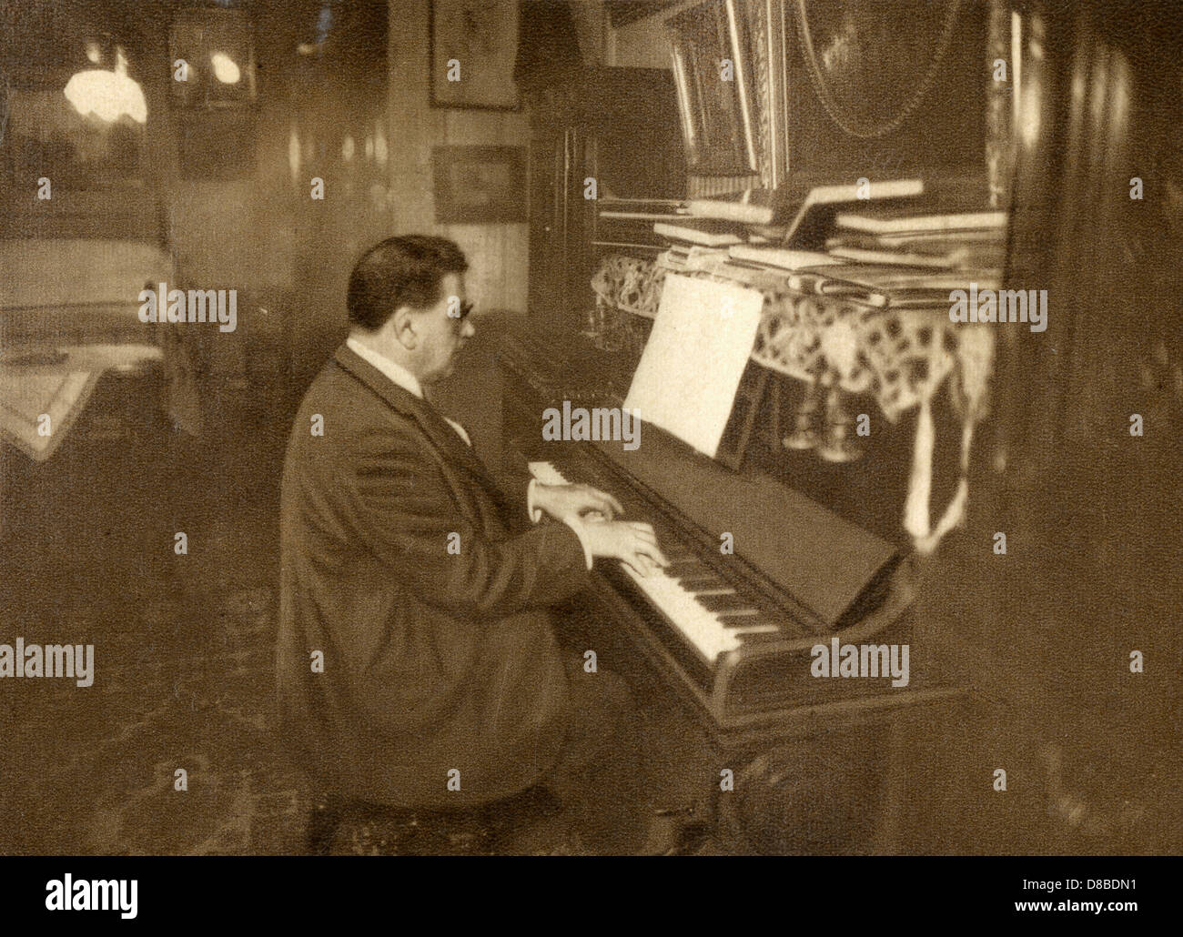 Beethoven playing piano hi-res stock photography and images - Alamy