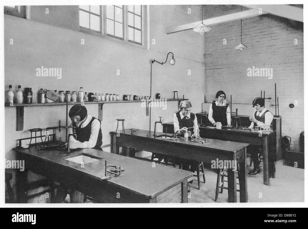 Science class Black and White Stock Photos & Images - Alamy