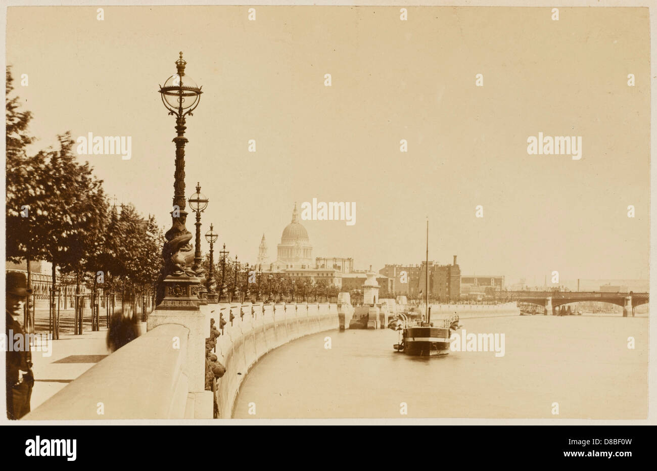 The thames hi-res stock photography and images - Alamy