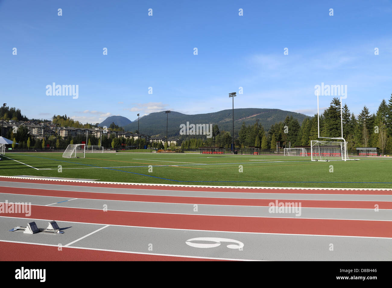 Campus field hi-res stock photography and images - Alamy