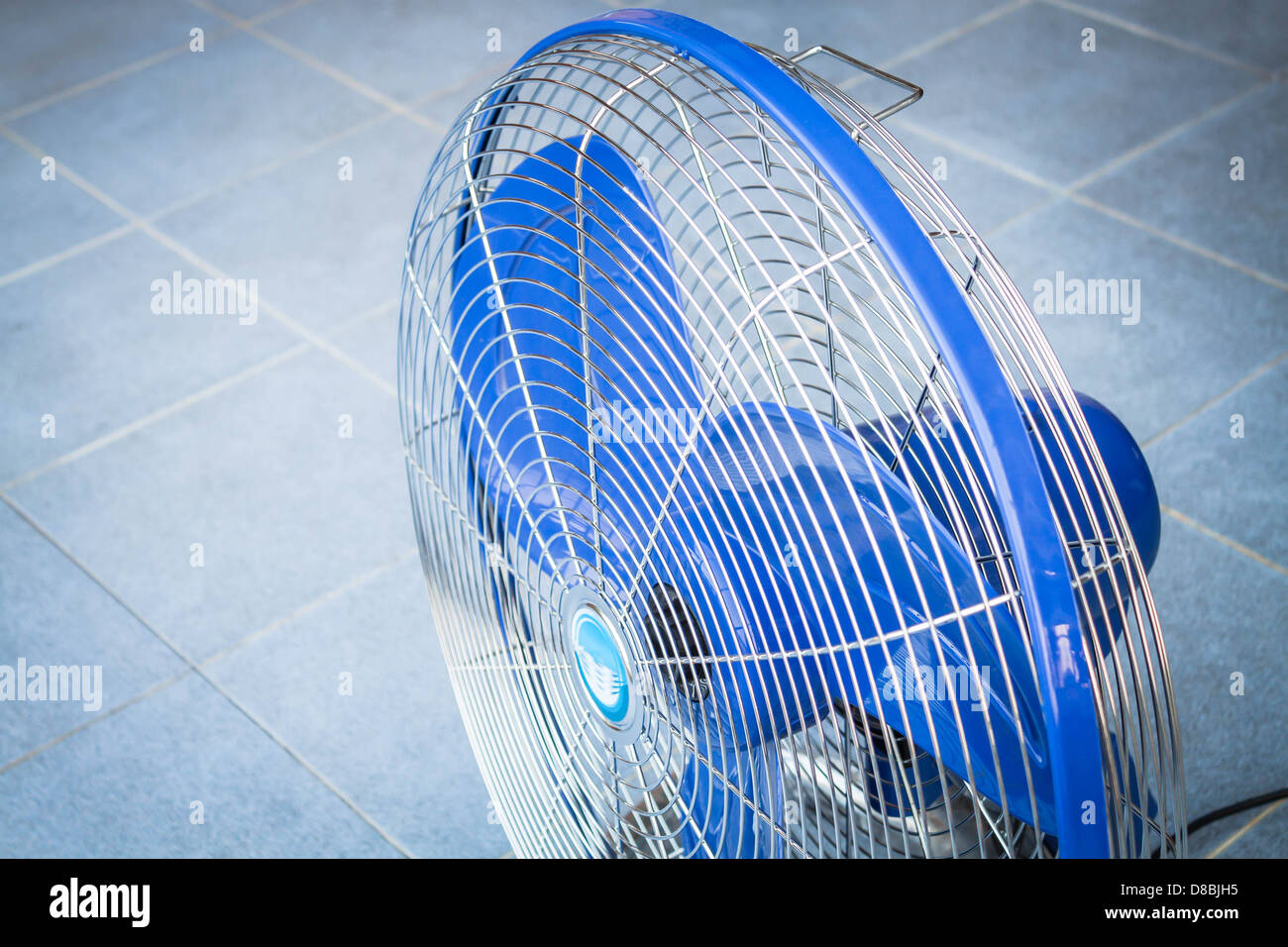 Turn on floor electric fan hi-res stock photography and images - Alamy