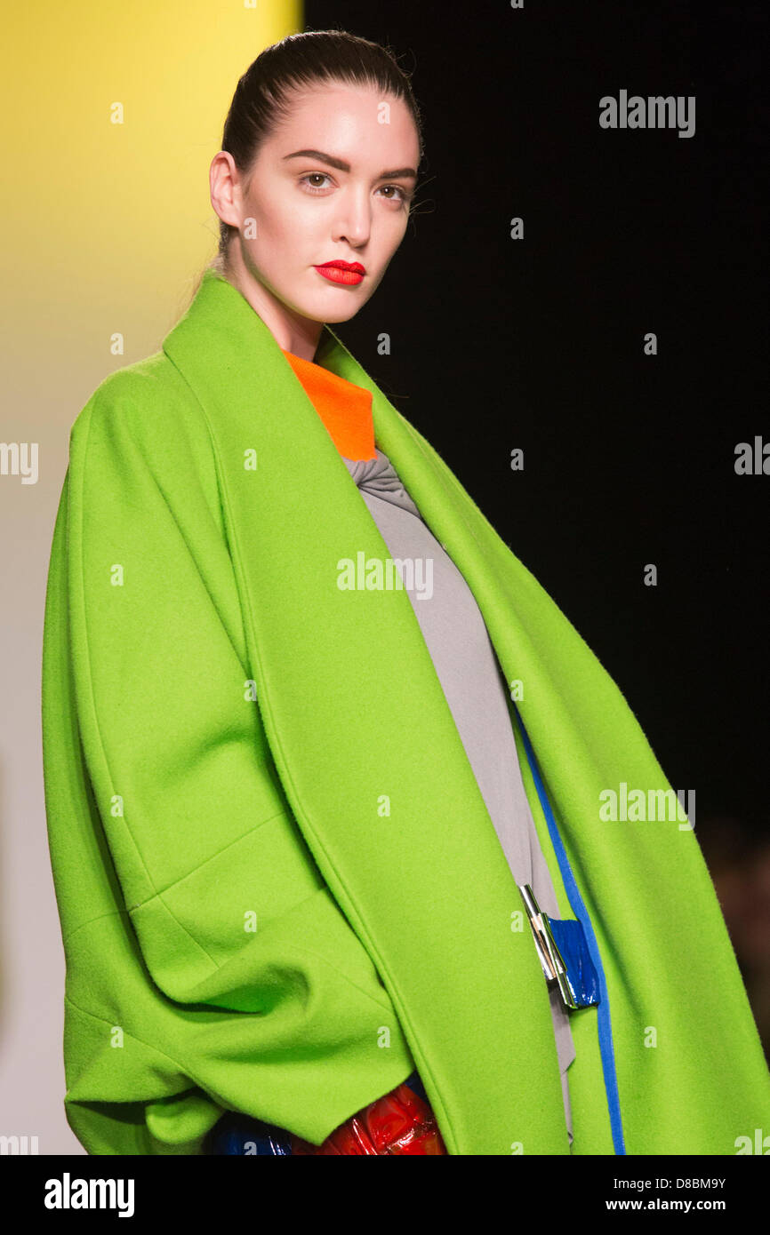 Chloe fashion show hi-res stock photography and images - Alamy