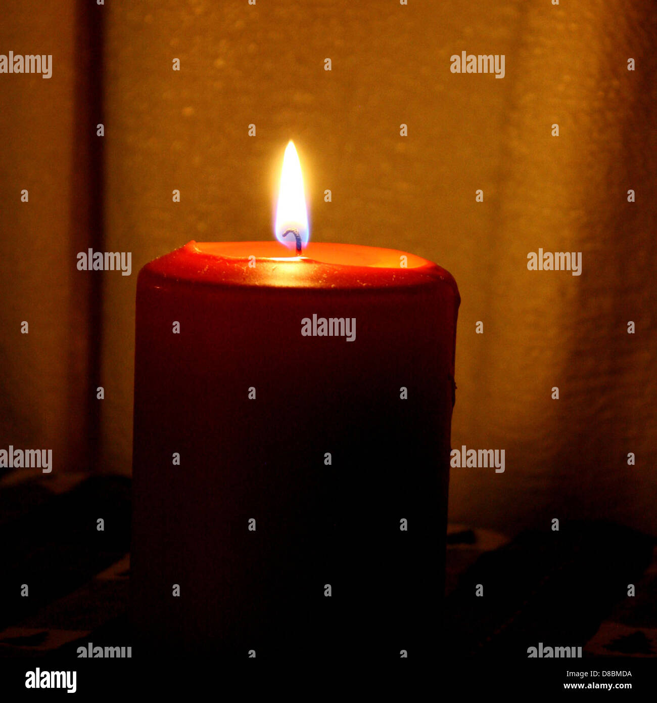 Red candle photo hi-res stock photography and images - Alamy