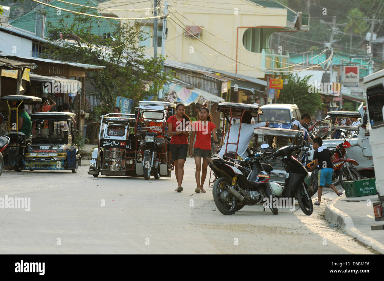 Filipino girls hi-res stock photography and images - Alamy