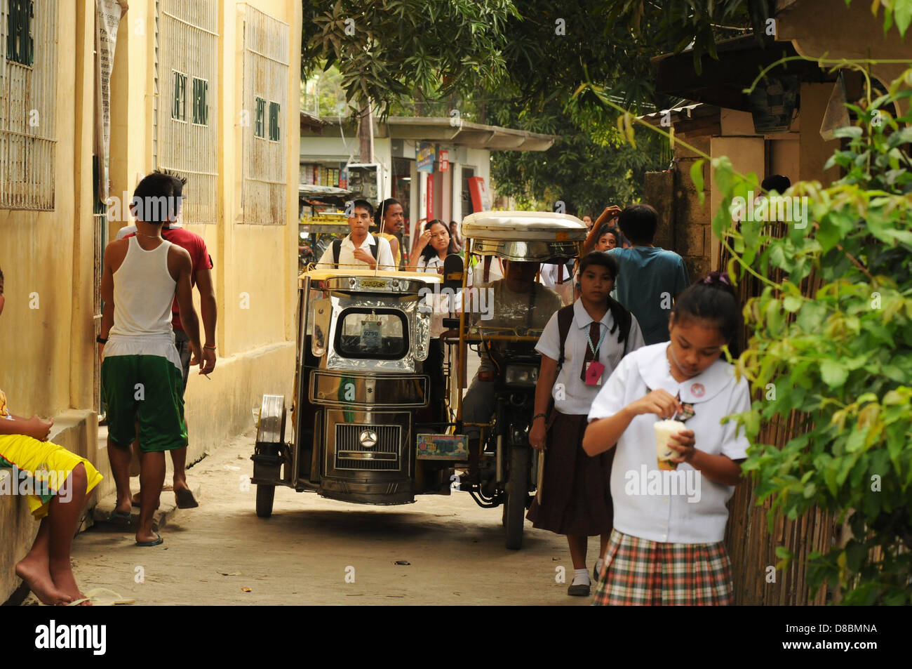 Filipino boys hi-res stock photography and images - Alamy