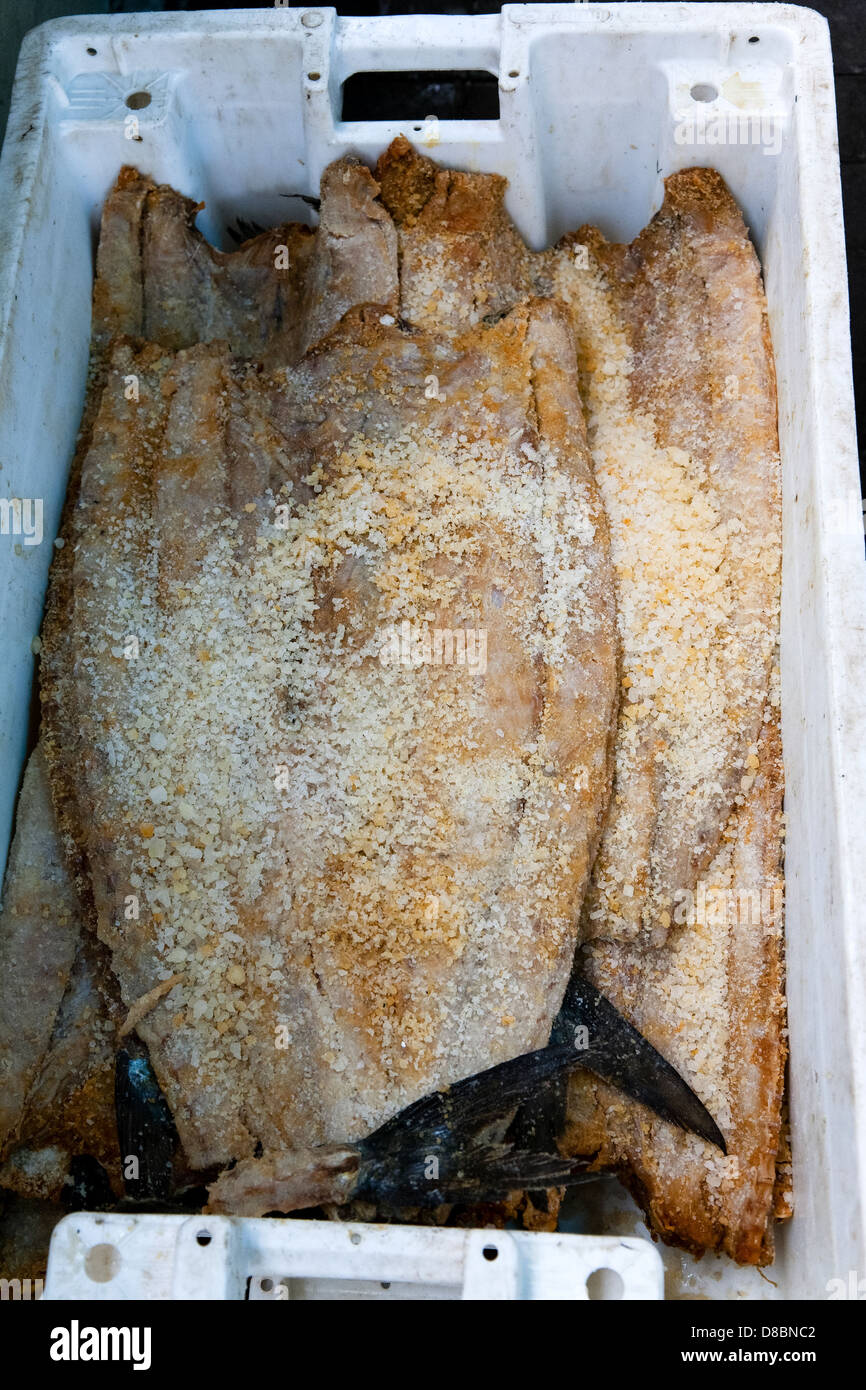 raw salted fish fillets in a polestyrene ice box Stock Photo - Alamy