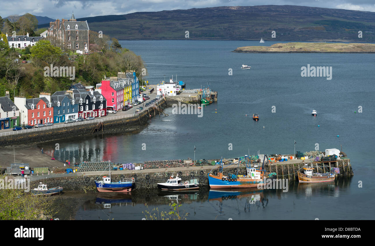 View of the Harbour at Tobermory on the isle of Mull Stock Photo - Alamy