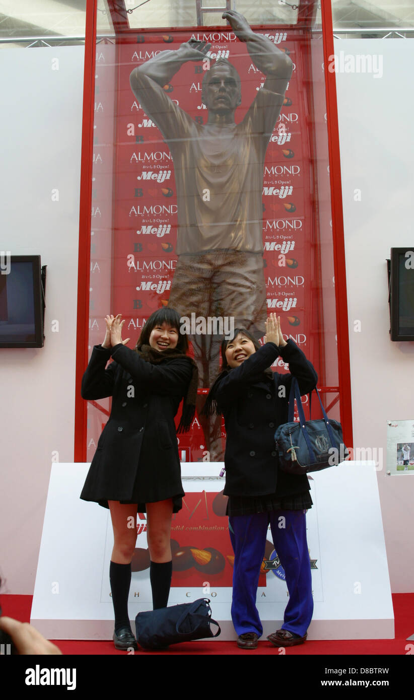 David beckham statue los angeles hi-res stock photography and images ...