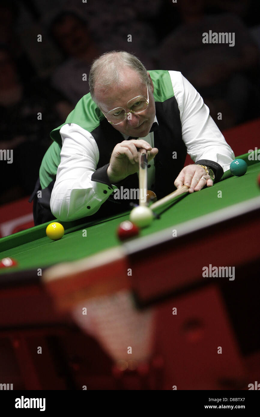 Dennis Taylor High Resolution Stock Photography and Images - Alamy