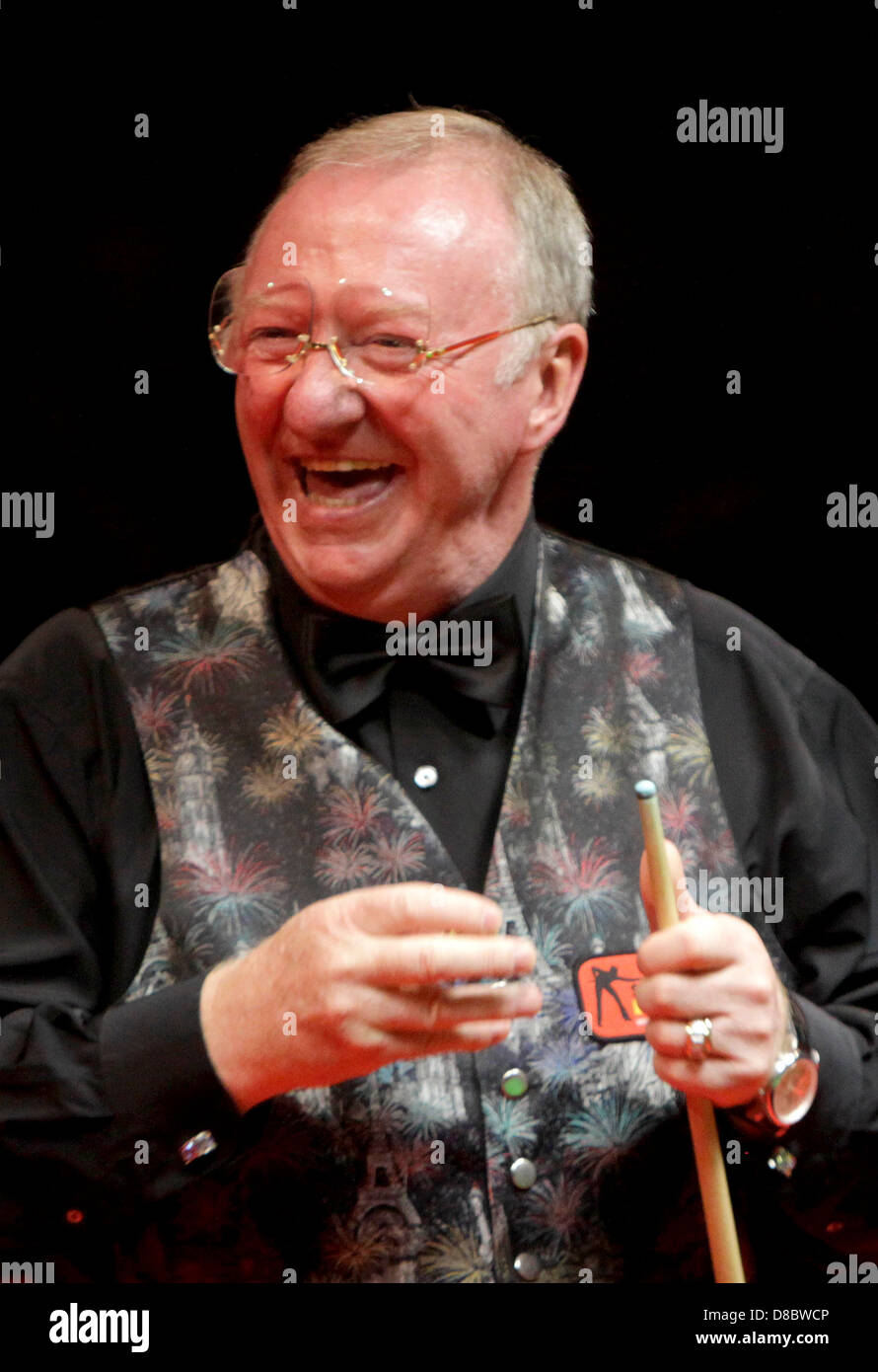 Dennis Taylor High Resolution Stock Photography and Images - Alamy
