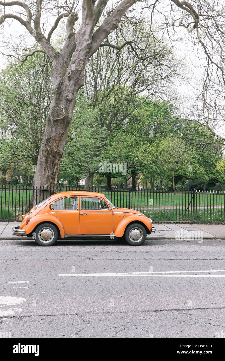 Vw beetle orange hi-res stock photography and images - Alamy