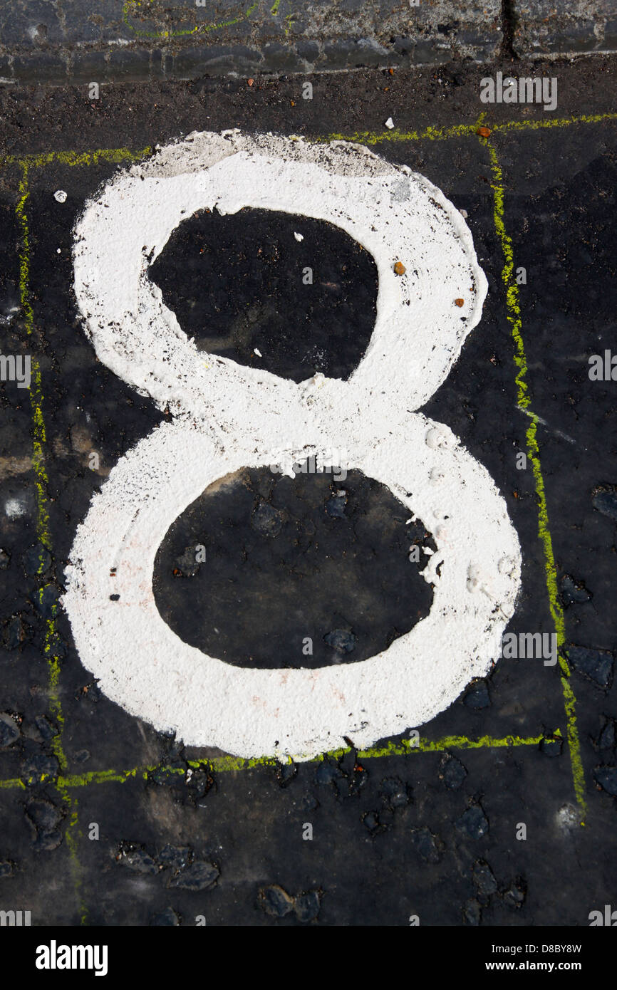 White number 8 Stock Photo - Alamy