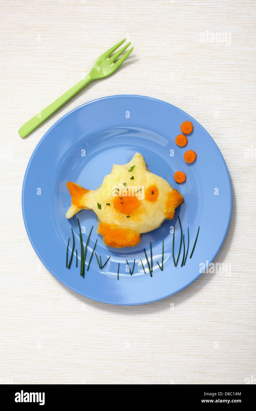 Healthy childrens food plate hi-res stock photography and images - Alamy