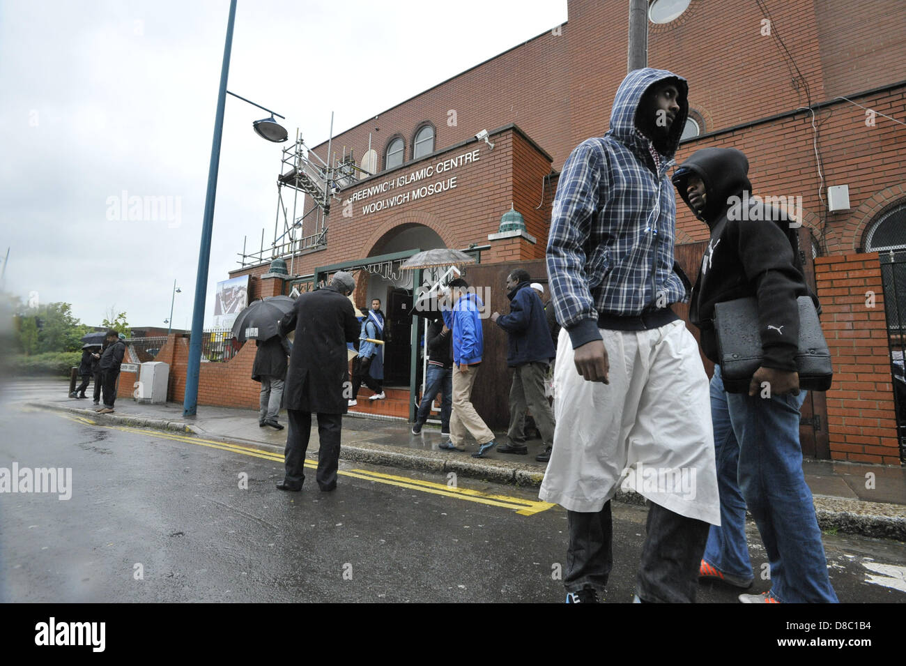 Mosques in london hi-res stock photography and images - Alamy
