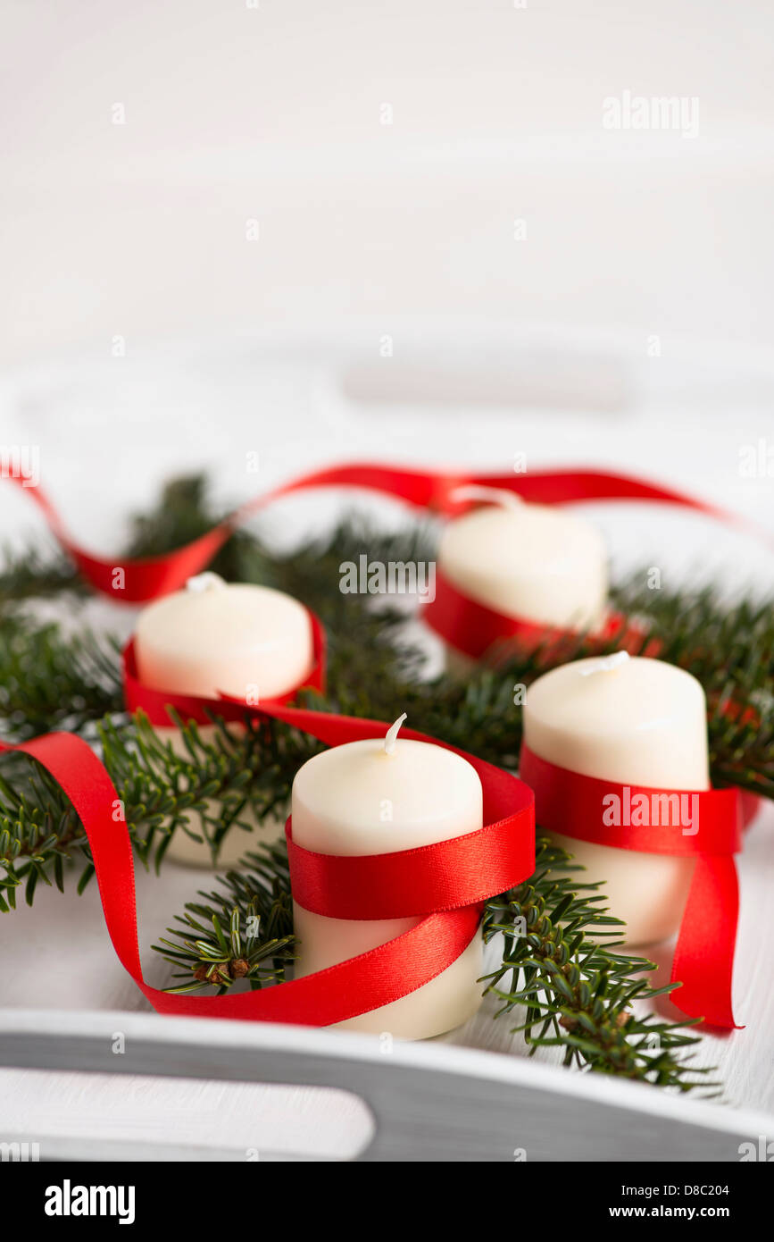 Festive Advent wreath with white candles Stock Photo - Alamy