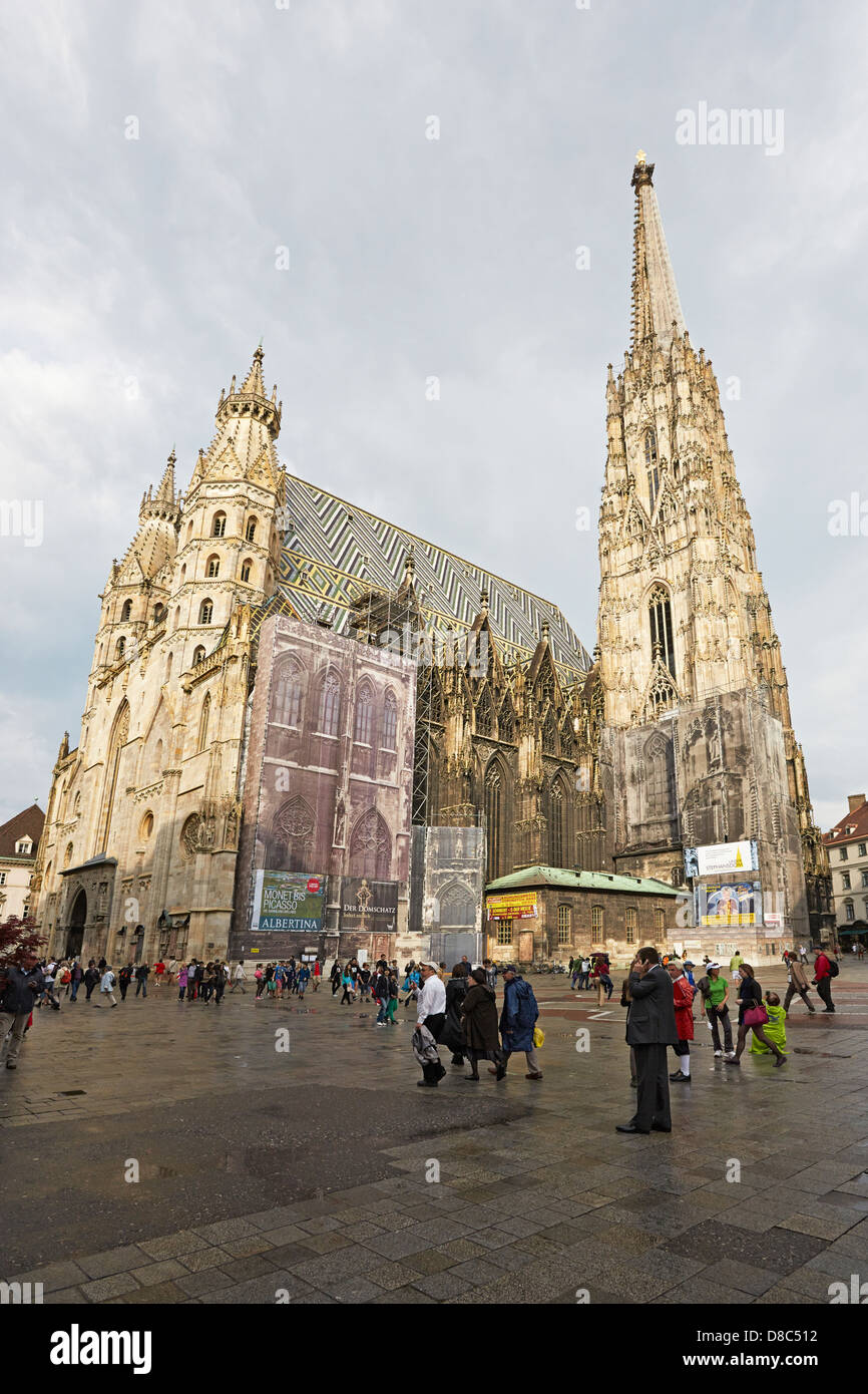 Vienna Stephansdom or St Stephen's Cathedral Stephansplatz Stock Photo ...