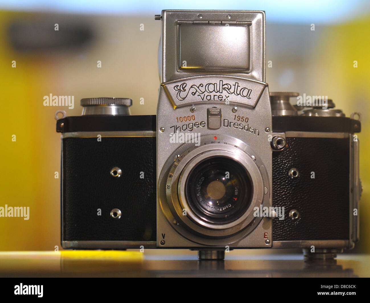 The first single mirror reflex cameras with an exchangeable viewfinder ...