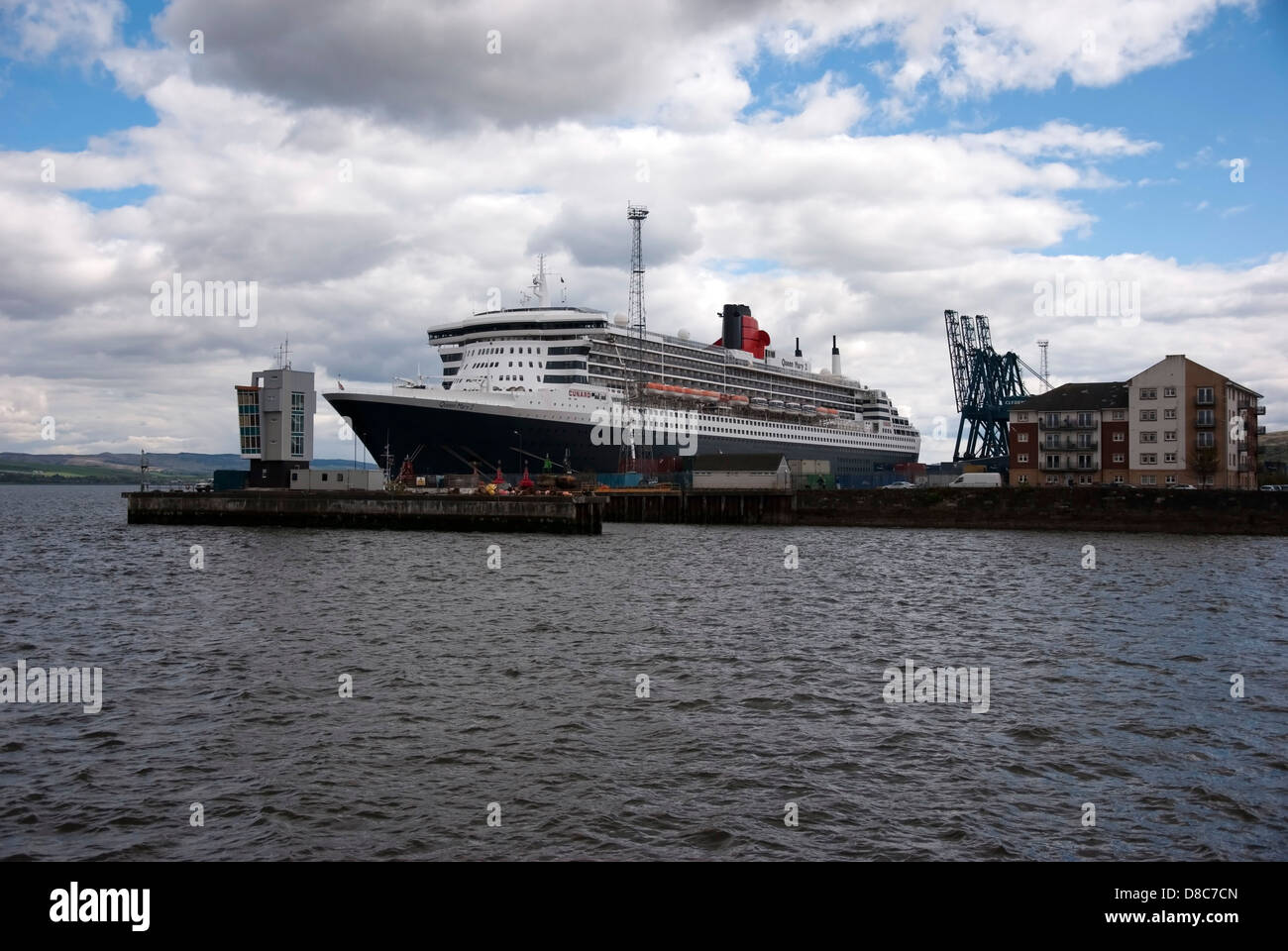 Cunard Line's Queen Mary 2 Transatlantic Ocean Liner Stock Photo - Alamy