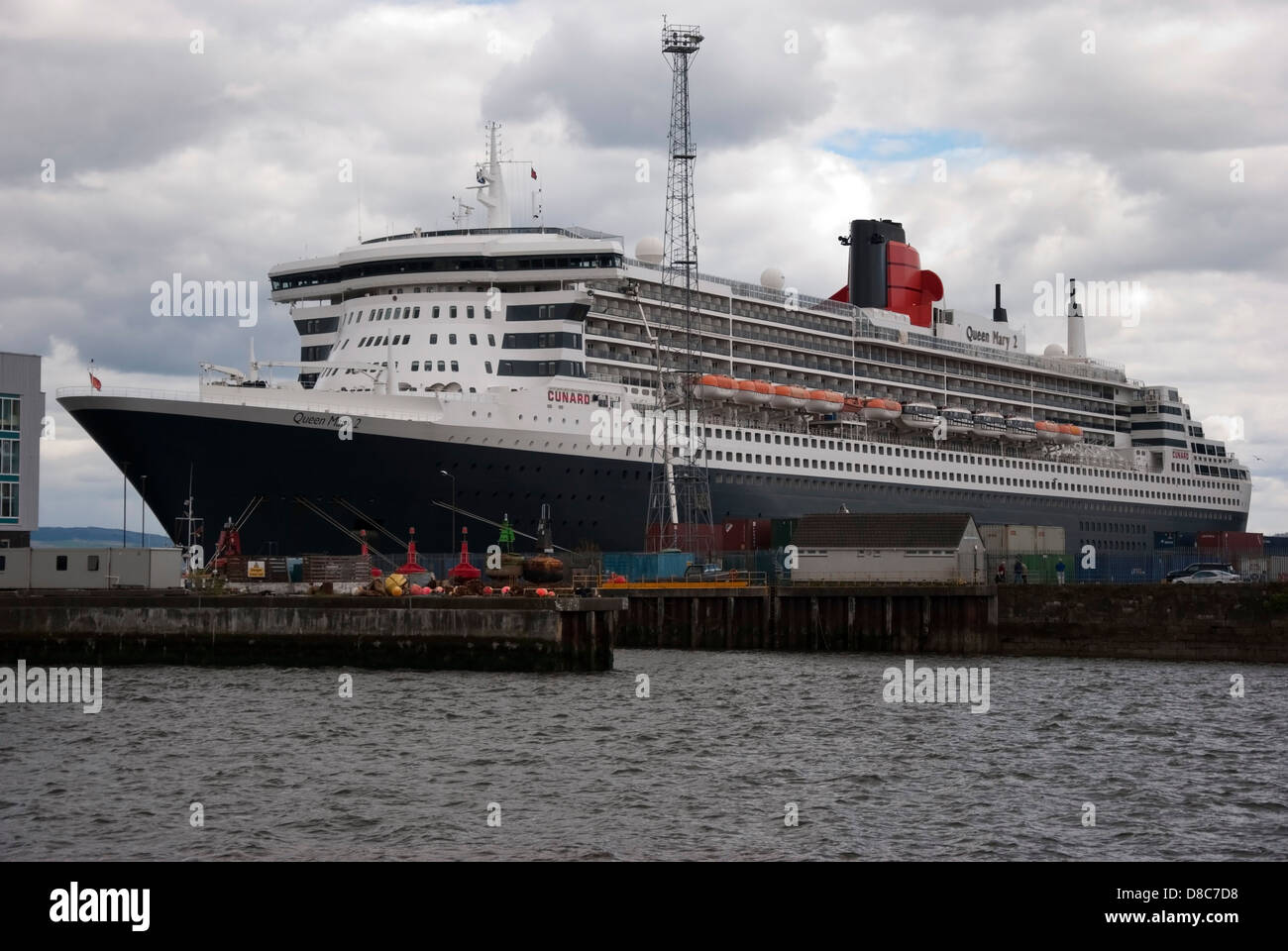 Cunard Line's Queen Mary 2 Transatlantic Ocean Liner Stock Photo - Alamy