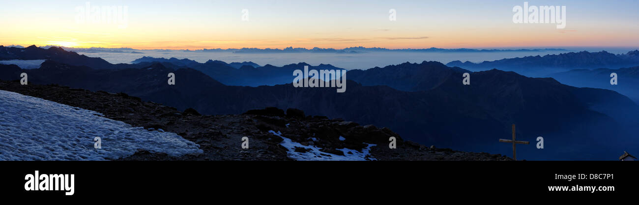 Sunrise in the alps, Sonnenaufgang in den Alpen Stock Photo - Alamy