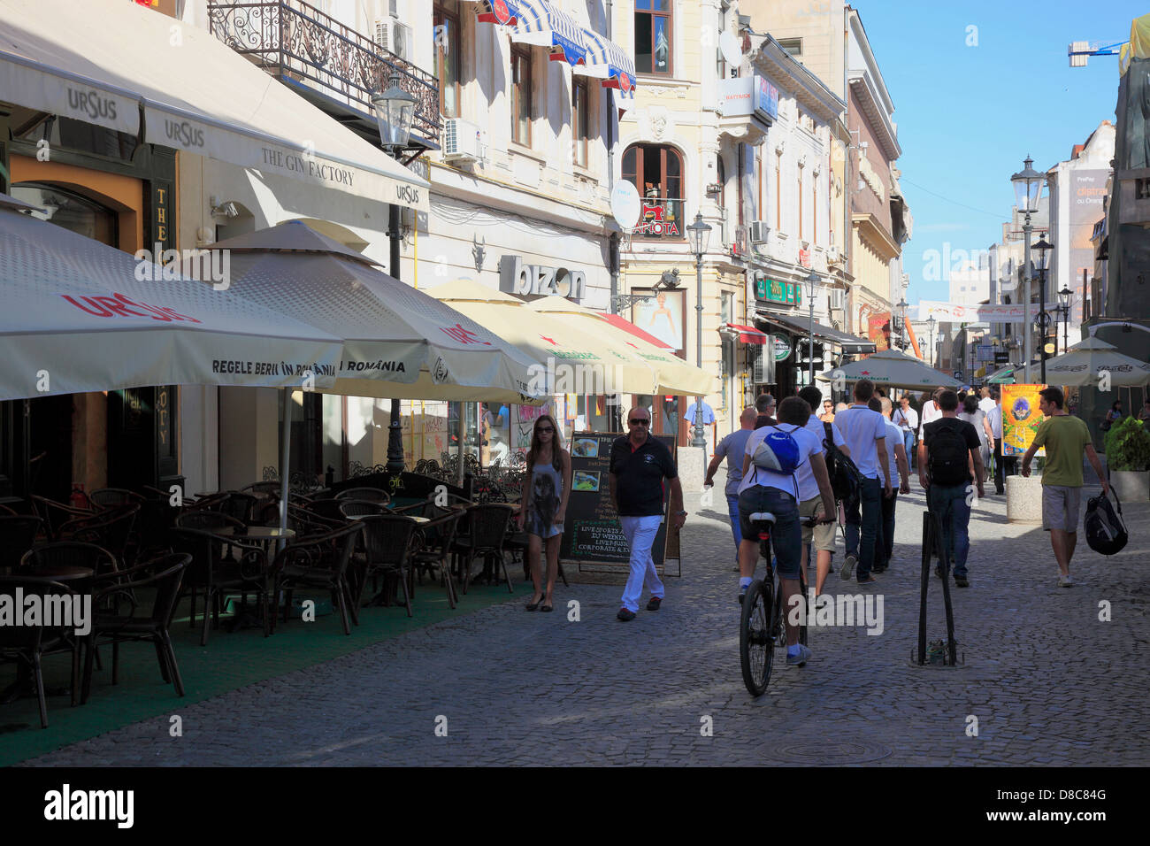 Local Carul cu Bere, beer wagon, in the Strada Lipscani, Leipziger ...