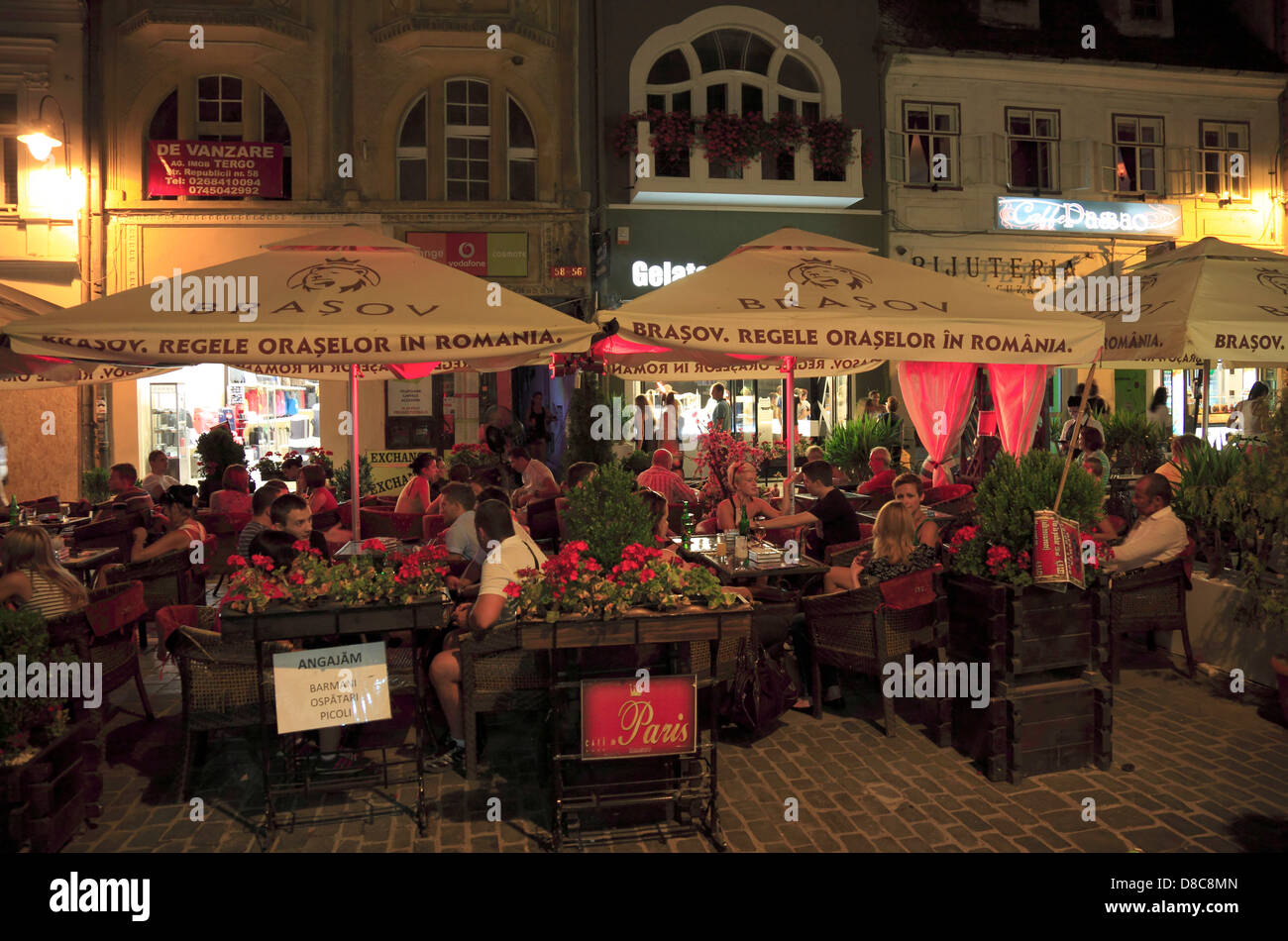 Street cafes in the pedestrian zone, Republici St., Old Town, Brasov ...