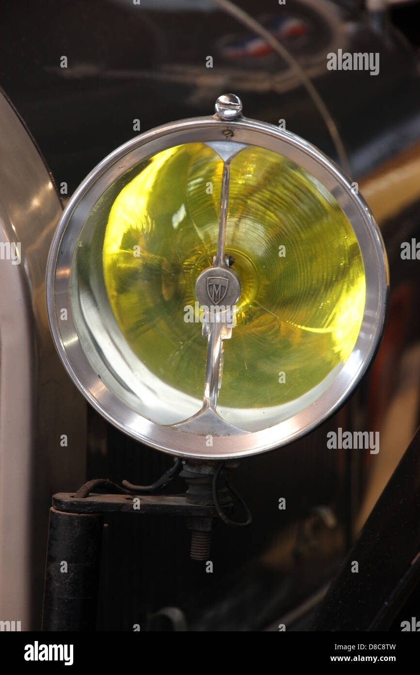 Front light on an old classical car Stock Photo - Alamy