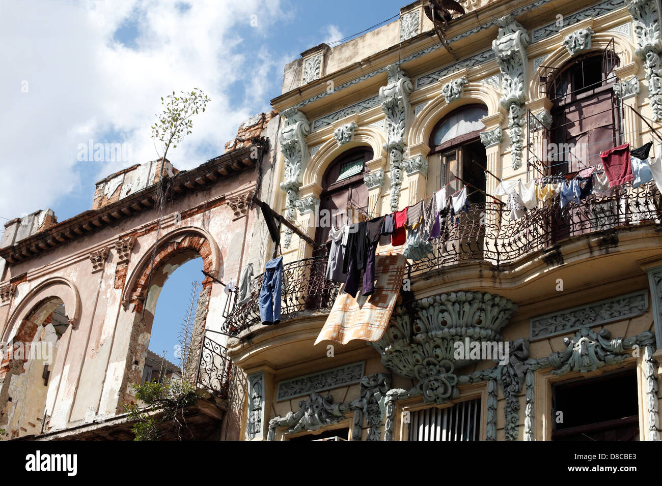 Havana cuba derelict building hi-res stock photography and images - Alamy