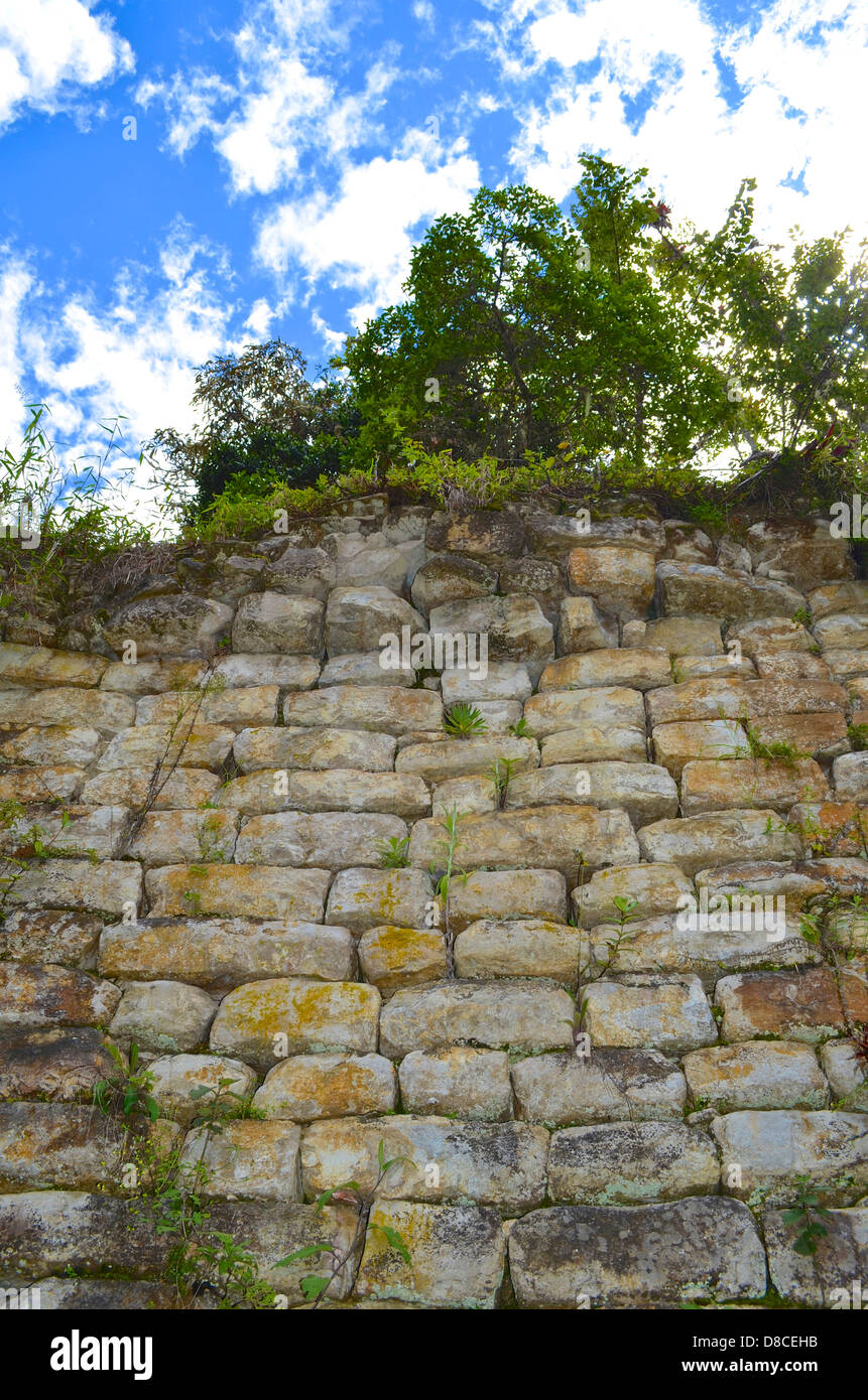 Stone walls at Kuelap fortress, Chachapoyas, Peru Stock Photo - Alamy