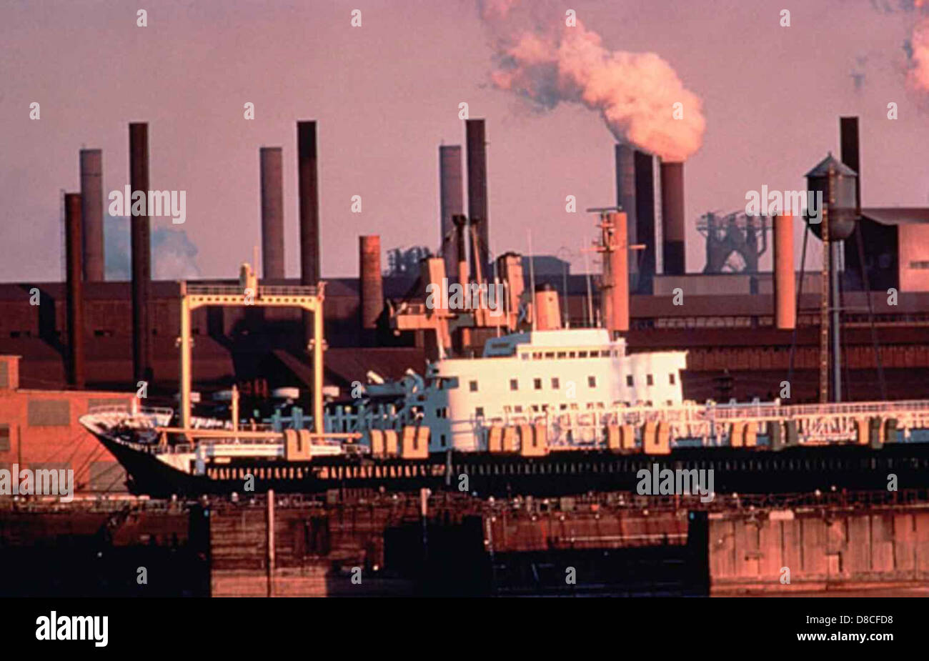 Big ship docket in marine Stock Photo - Alamy