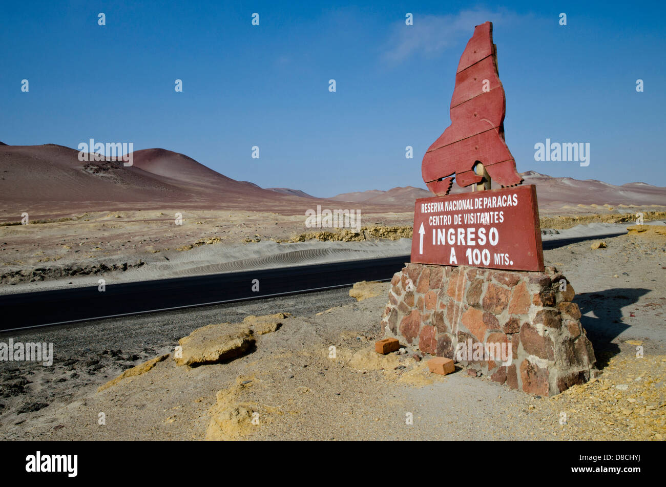 Paracas National Reserve. Peru. Desert coast Stock Photo - Alamy