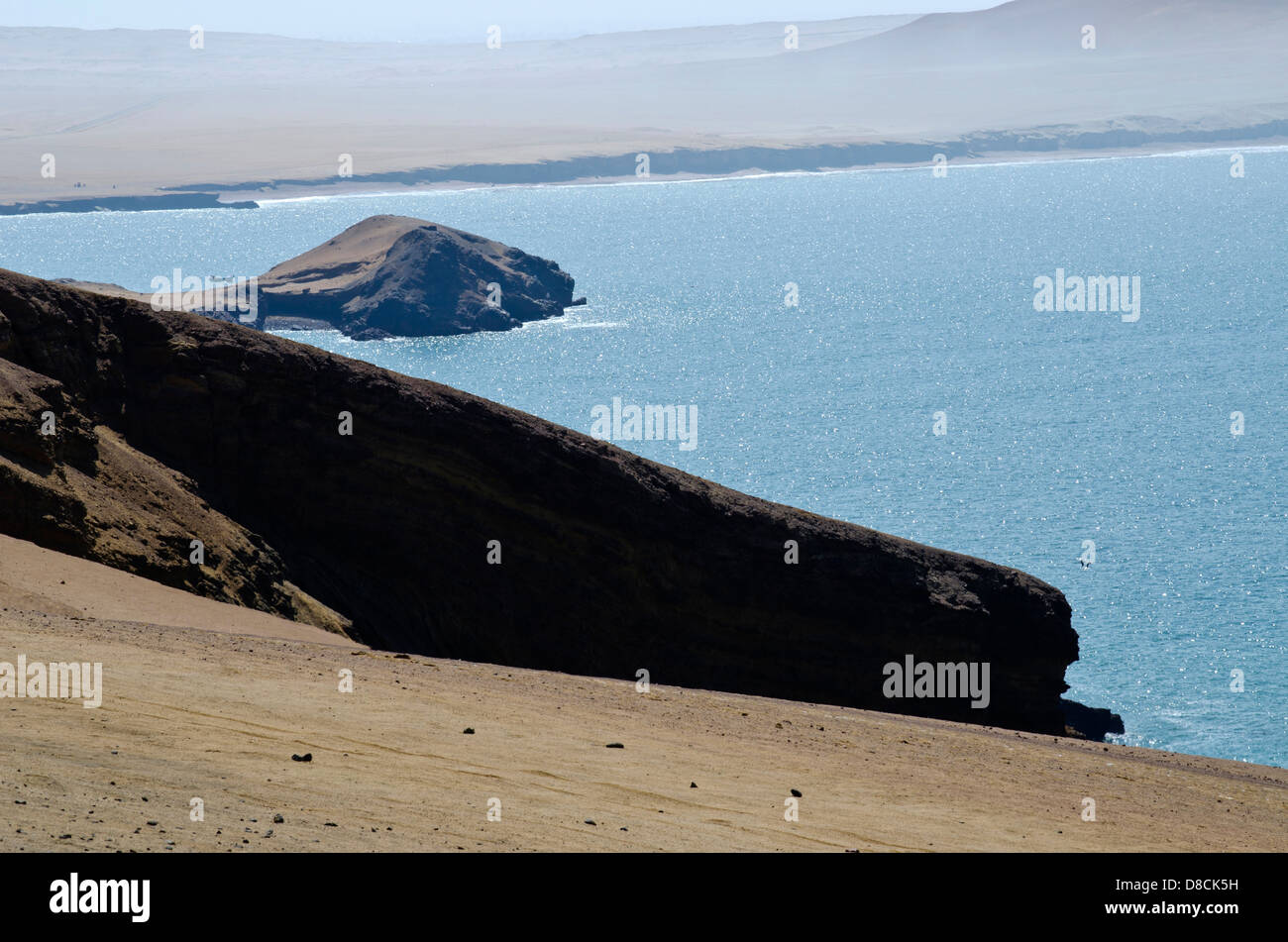 Paracas National reserve. Paracas peninsula Stock Photo - Alamy