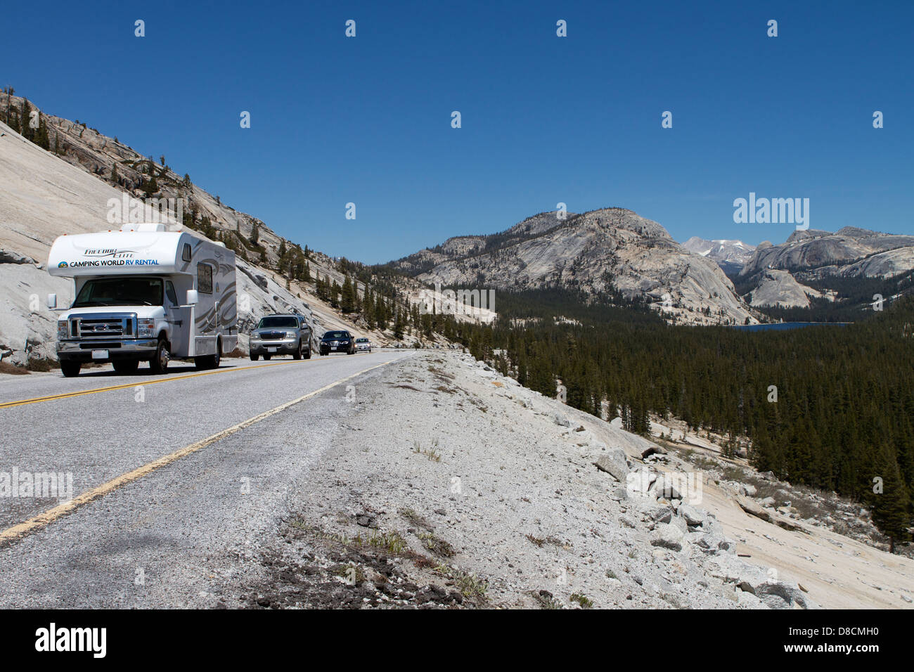 Traffic on the Tioga pass, Scenic US highway 120 at Olmsted point in ...