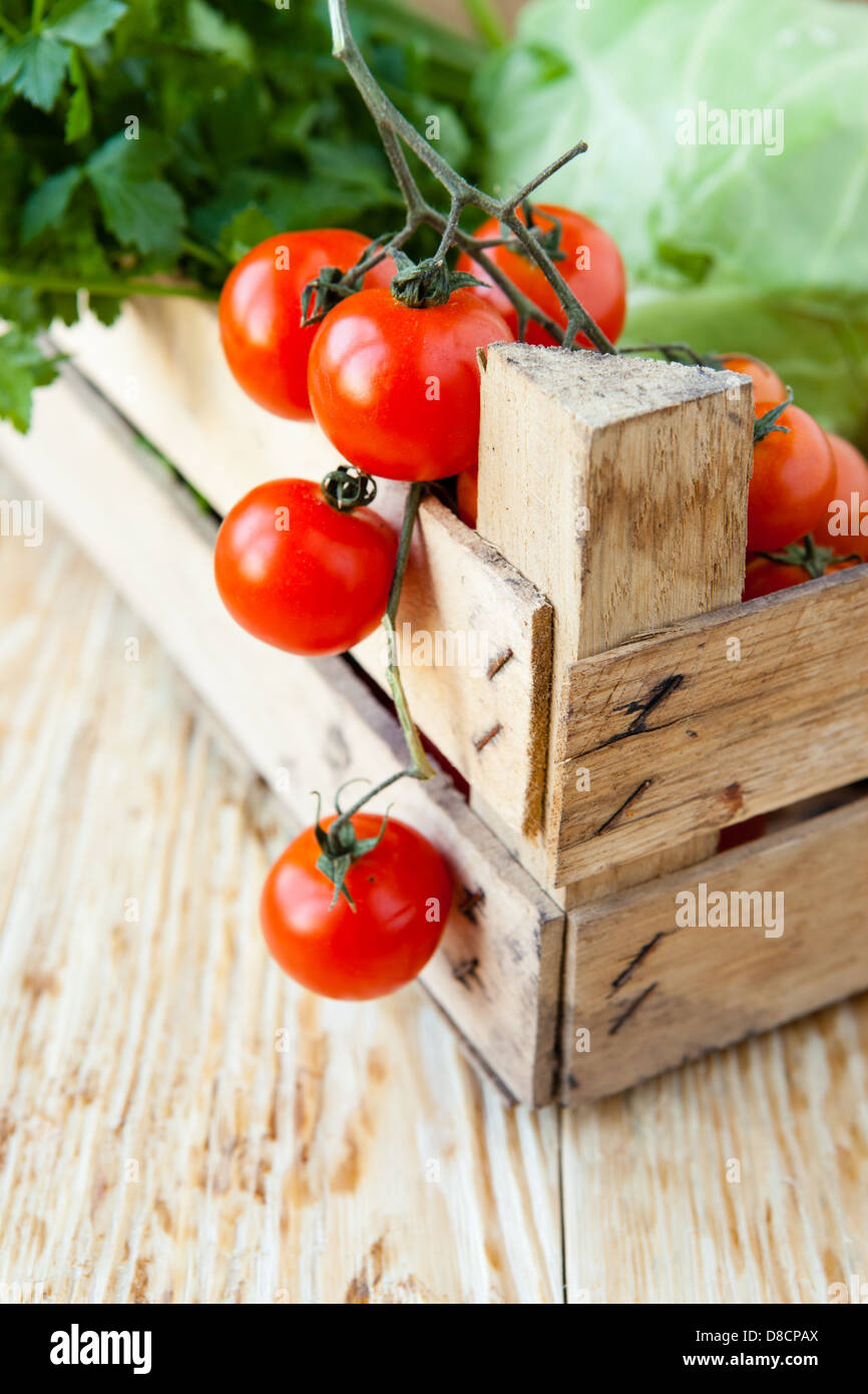 fresh vegetables in wooden crate, fresh food Stock Photo - Alamy