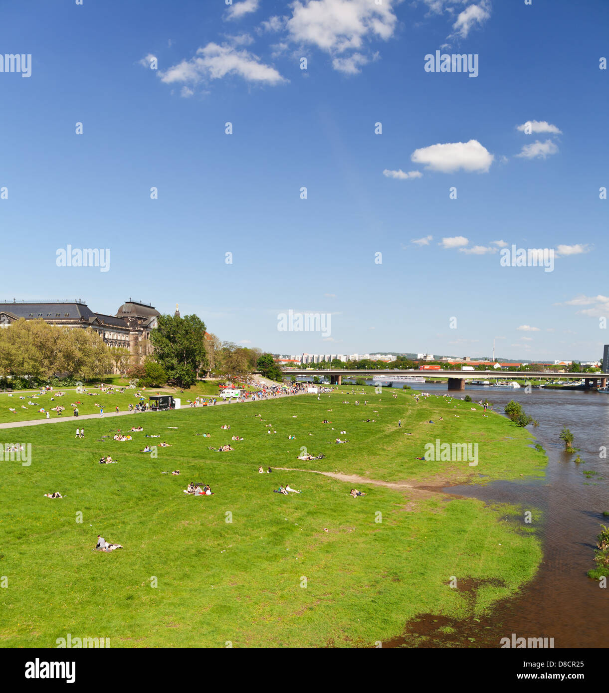 Dresden - Elbwiese (Elbe river meadows) from the Augustus bridge ...