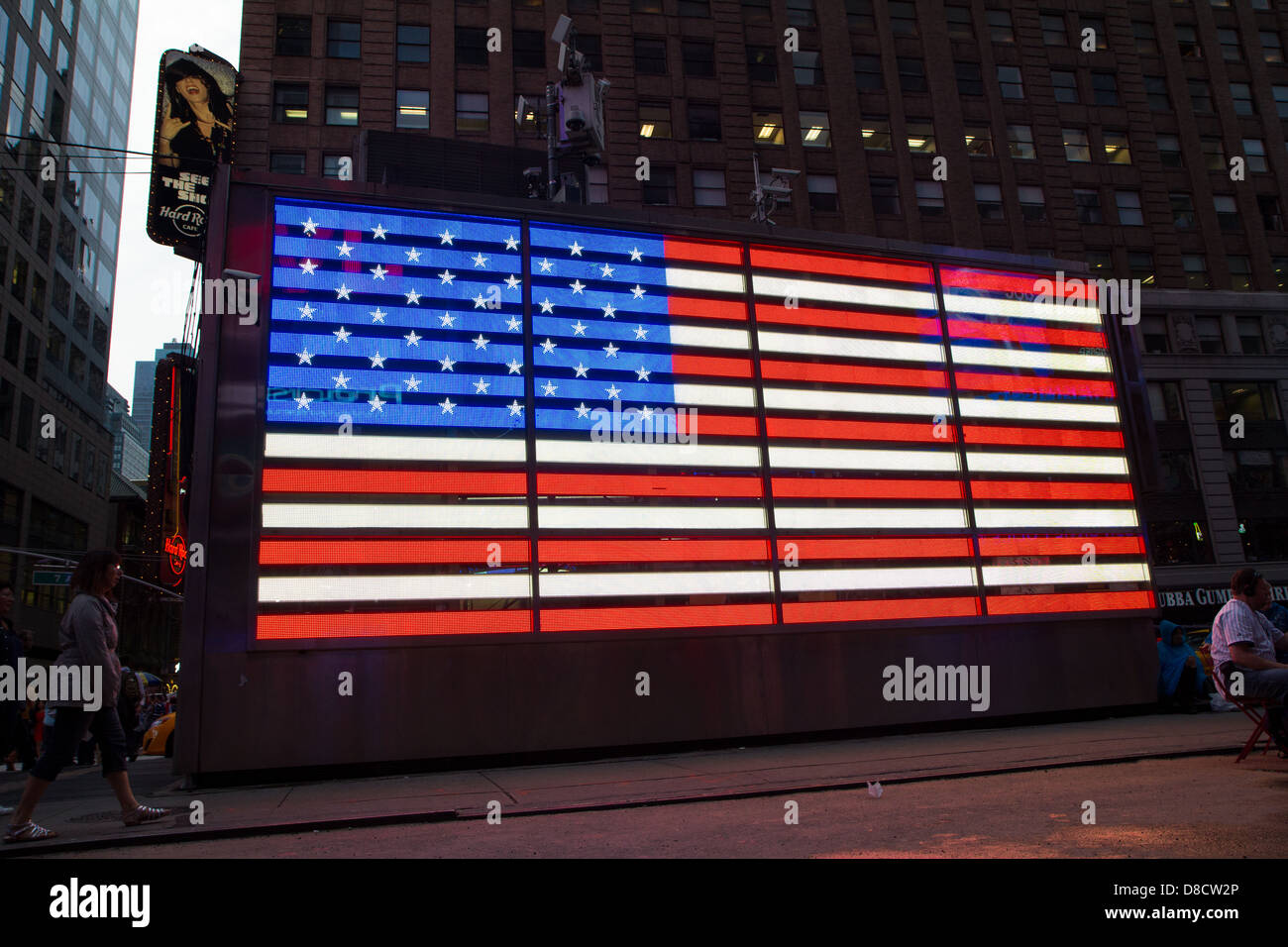 Large american flag hi-res stock photography and images - Alamy