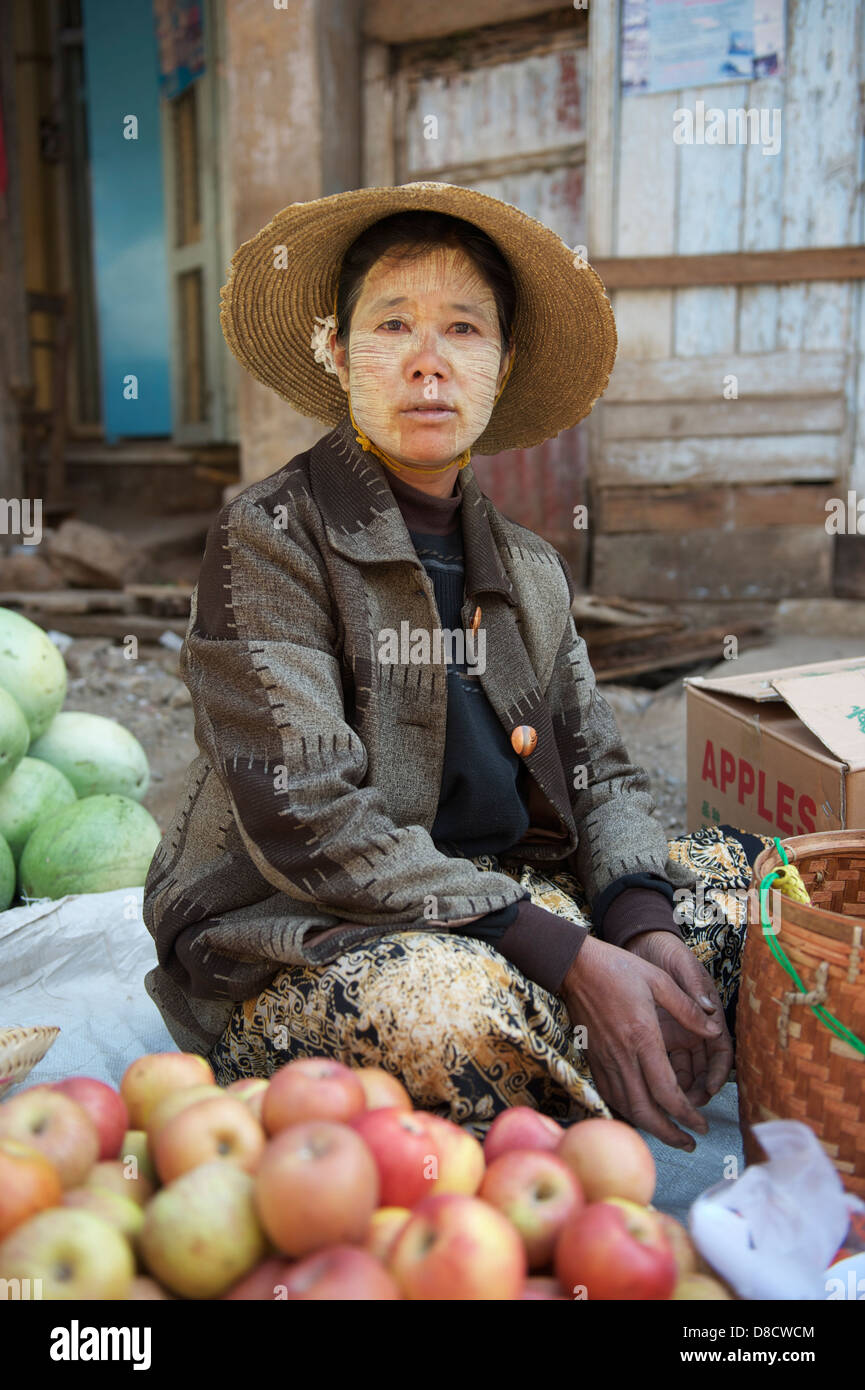 Aungban market hi-res stock photography and images - Alamy