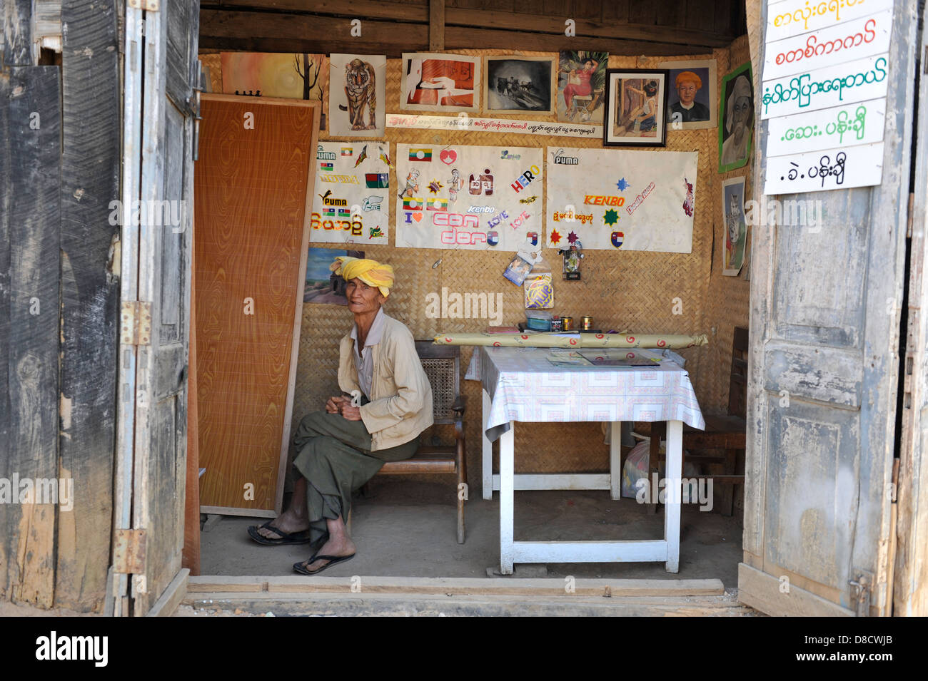 restaurant at Aungban market,Shan State Stock Photo - Alamy