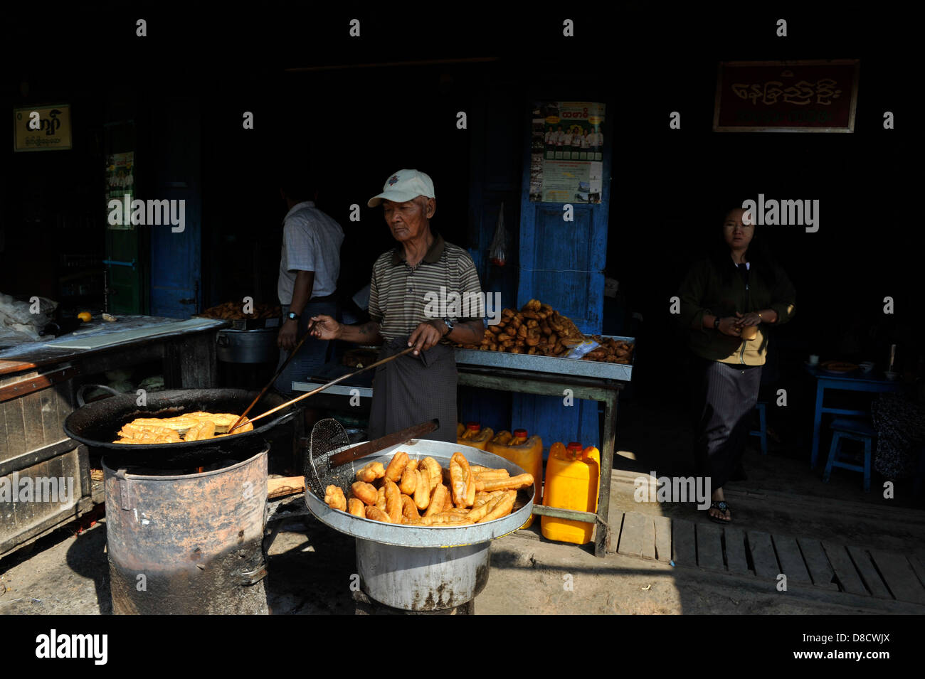 Aungban market hi-res stock photography and images - Alamy