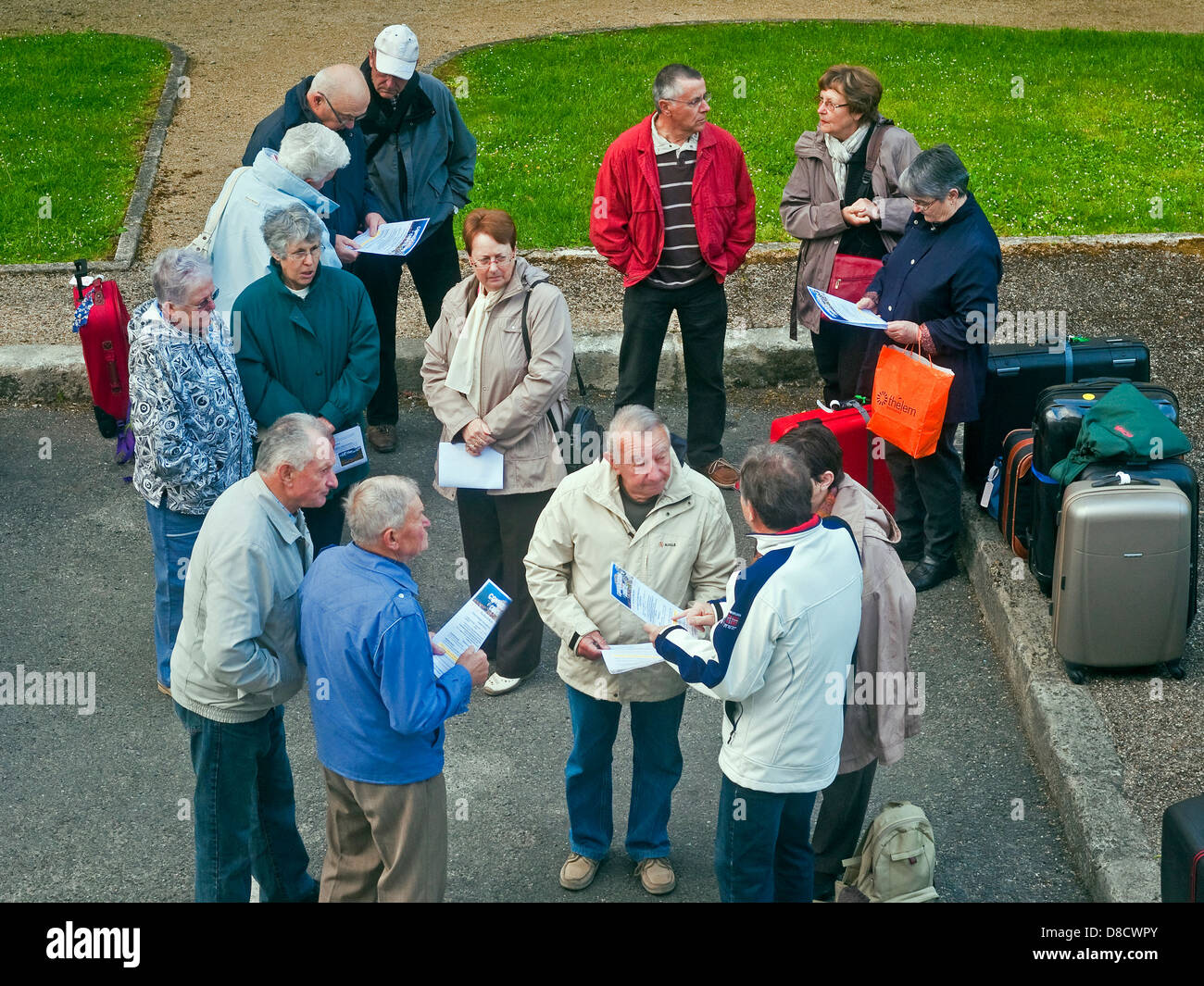 Talking to tourists hi-res stock photography and images - Alamy