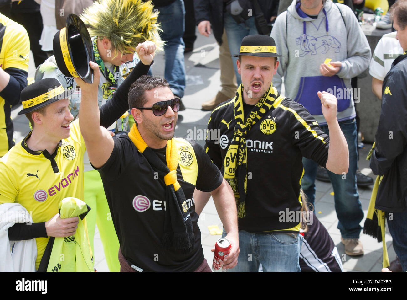 Fans of BVB Borussia Dortmund having a good time in Central London ...