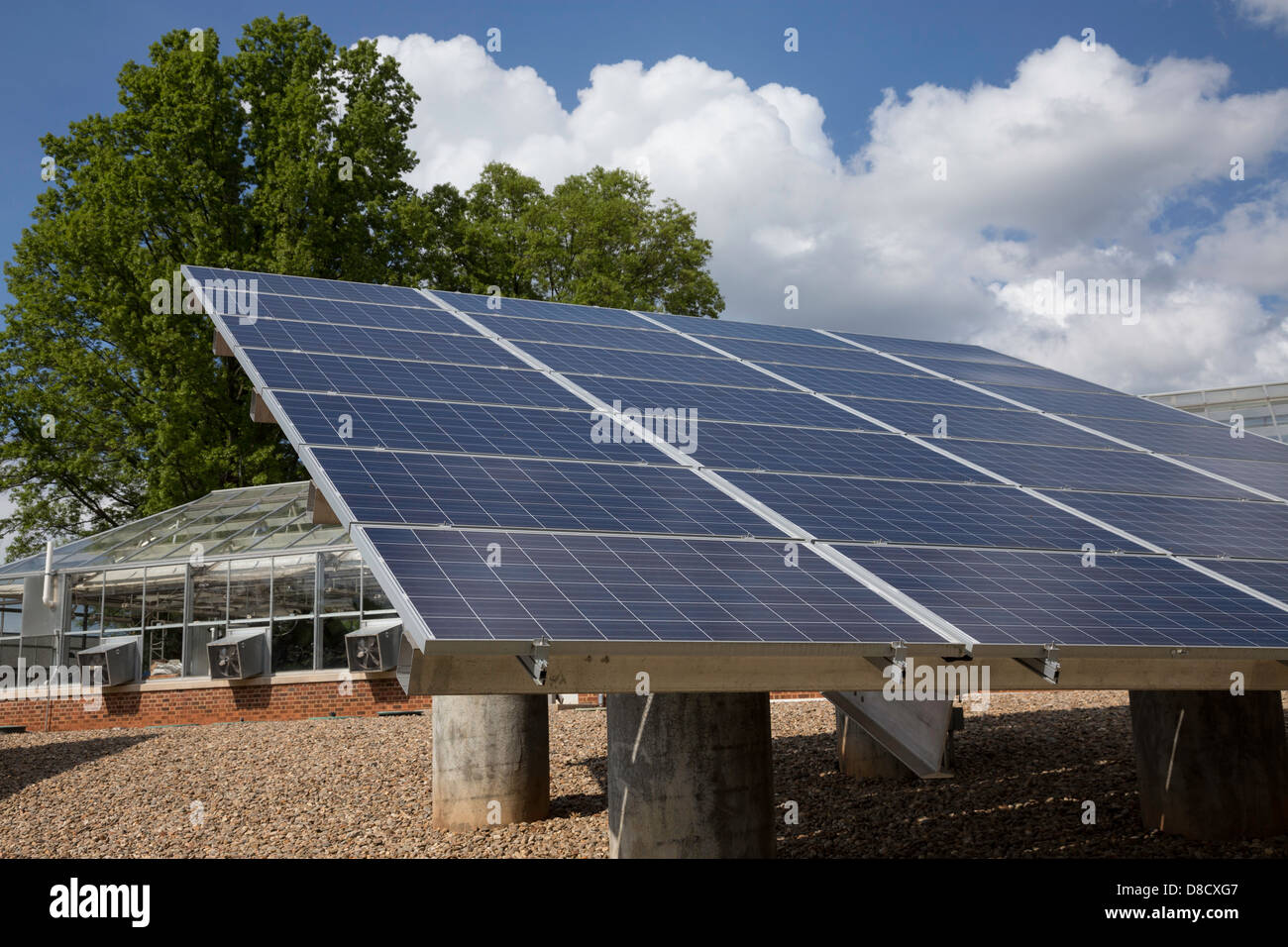 Us solar array hi-res stock photography and images - Alamy