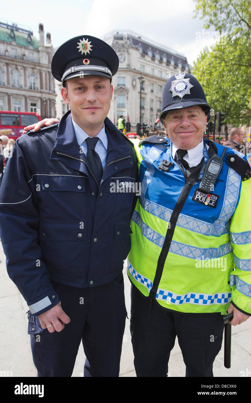 German and British police officers in Trafalgar Square. Fans of BVB ...