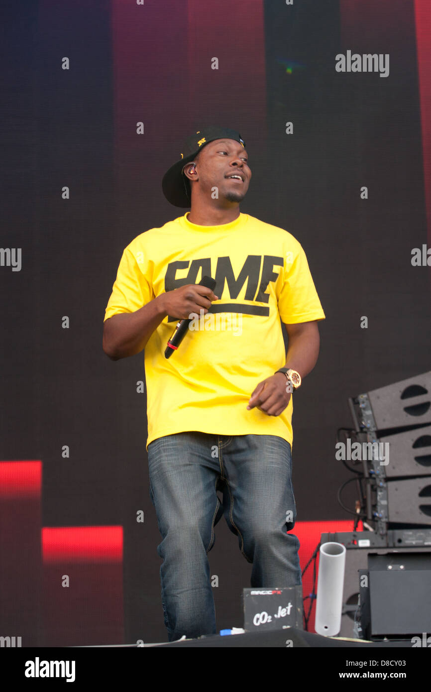 Dizzee rascal smile hi-res stock photography and images - Alamy
