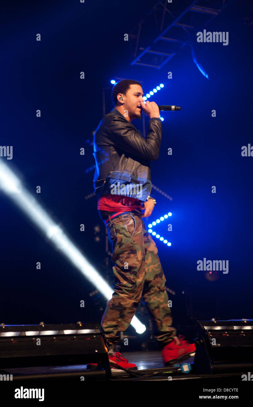 Jermaine Lamarr Cole, better known by his stage name J. Cole, is a ...