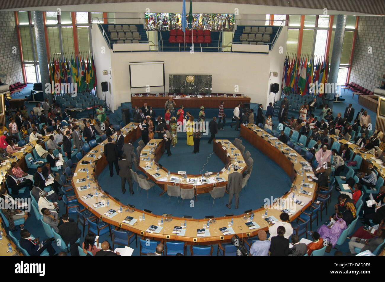 Numerous people gather at the Africa Hall in Addis Abeba, Ethiopia, 24 ...
