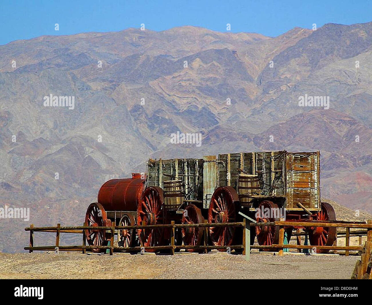 Mule train wagons death valley Stock Photo - Alamy